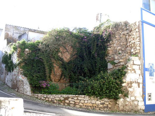 Albufeira Castle; characteristics and background